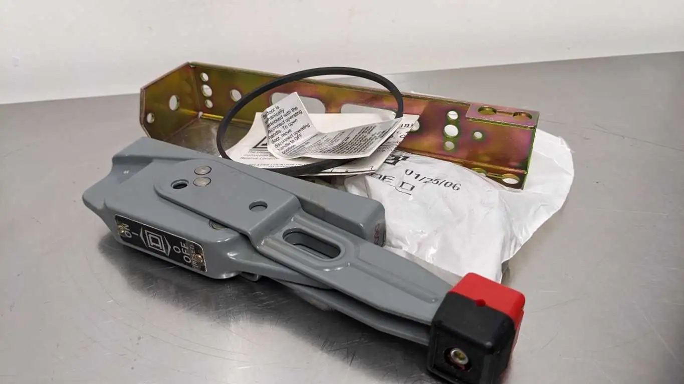 Square D 9422A1 Flange Mounted Operating Handle Ser B 6 Inch – NEO Surplus